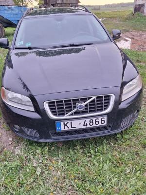 Black Volvo V70 2009 in Rezekne, with an engine capacity of 2.00 L and mileage of 315 thousand km for 3600 €, photo 1 on AUTOMOTO.COM.LV
