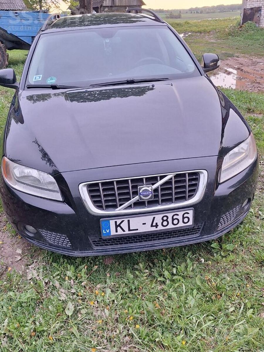 Black Volvo V70 2009 in Rezekne, with an engine capacity of 2.00 L and mileage of 315 thousand km for 3600 €, photo 1 on AUTOMOTO.COM.LV