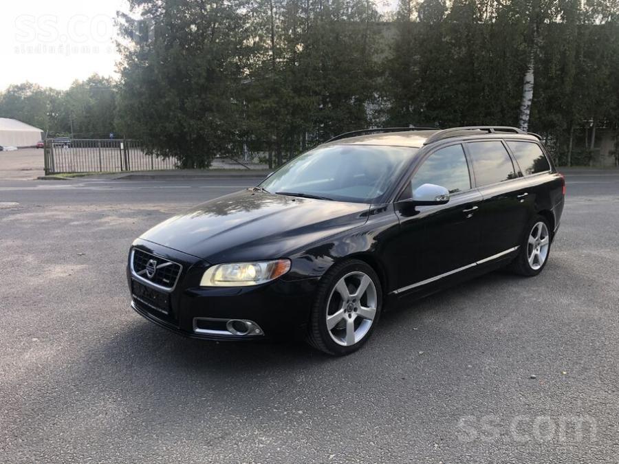 Black Volvo V70 2009 in Ogre, with an engine capacity of 2.40 L and mileage of 0 thousand km for 2150 €, photo 1 on AUTOMOTO.COM.LV