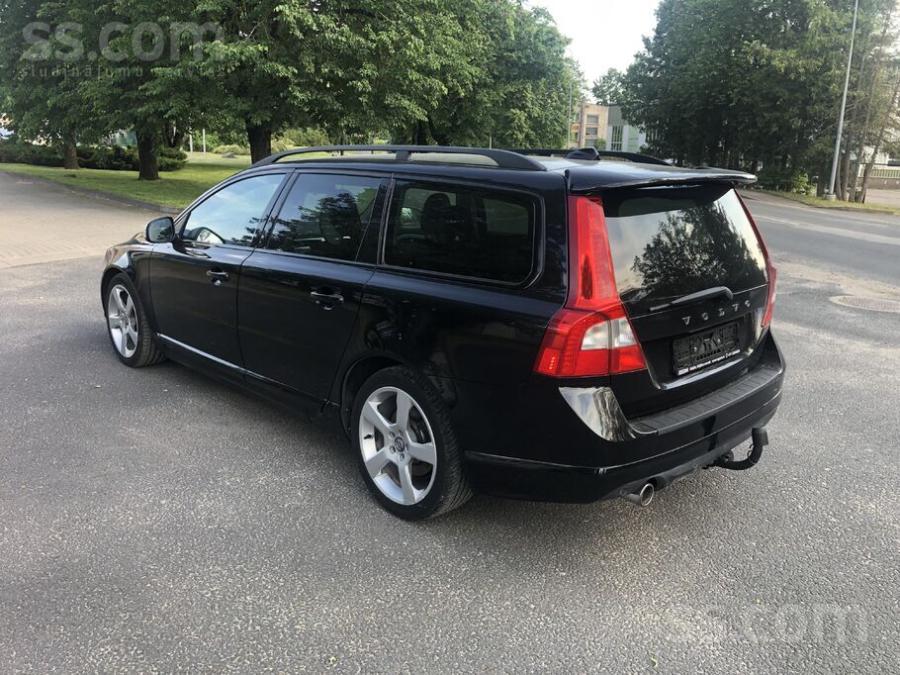 Black Volvo V70 2009 in Ogre, with an engine capacity of 2.40 L and mileage of 0 thousand km for 2150 €, photo 3 on AUTOMOTO.COM.LV