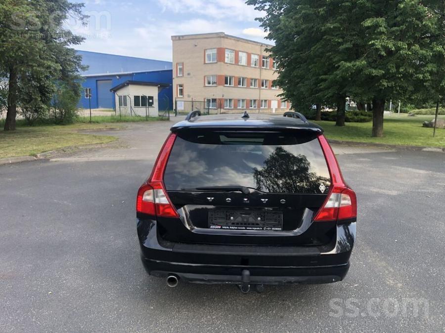 Black Volvo V70 2009 in Ogre, with an engine capacity of 2.40 L and mileage of 0 thousand km for 2150 €, photo 4 on AUTOMOTO.COM.LV