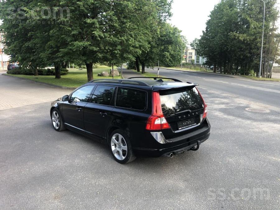 Black Volvo V70 2009 in Ogre, with an engine capacity of 2.40 L and mileage of 0 thousand km for 2150 €, photo 35 on AUTOMOTO.COM.LV