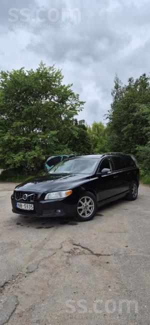 Melns Volvo V70 2009 Rīga, ar dzinēja tilpumu 2.40 L un nobraukumu 345 tūkst. km par 7500 €, foto 1 vietnē AUTOMOTO.COM.LV