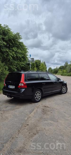 Melns Volvo V70 2009 Rīga, ar dzinēja tilpumu 2.40 L un nobraukumu 345 tūkst. km par 7500 €, foto 3 vietnē AUTOMOTO.COM.LV