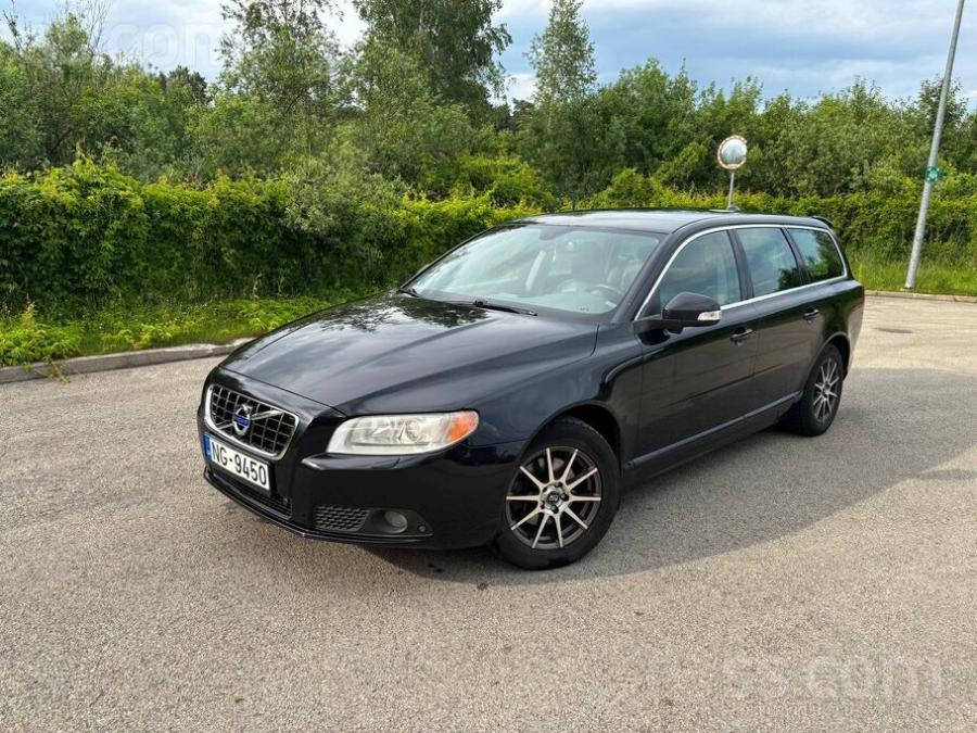 Black Volvo V70 2009 in Riga, with an engine capacity of 2.40 L and mileage of 346 thousand km for 4400 €, photo 2 on AUTOMOTO.COM.LV
