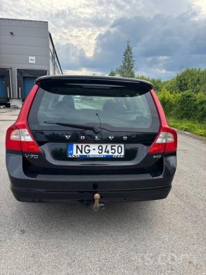 Black Volvo V70 2009 in Riga, with an engine capacity of 2.40 L and mileage of 346 thousand km for 4400 €, photo 5 on AUTOMOTO.COM.LV