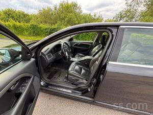 Black Volvo V70 2009 in Riga, with an engine capacity of 2.40 L and mileage of 346 thousand km for 4400 €, photo 6 on AUTOMOTO.COM.LV