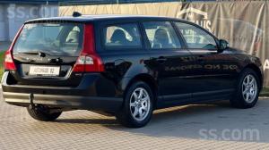 Melns Volvo V70 2009 Liepāja, ar dzinēja tilpumu 2.40 L un nobraukumu 355 tūkst. km par 5300 €, foto 4 vietnē AUTOMOTO.COM.LV