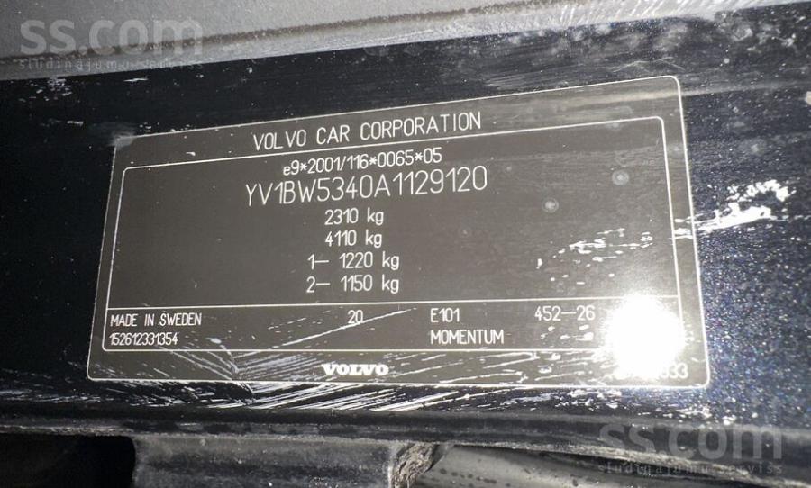 Black Volvo V70 2009 in Riga, with an engine capacity of 2.40 L and mileage of 388 thousand km for 3150 €, photo 11 on AUTOMOTO.COM.LV