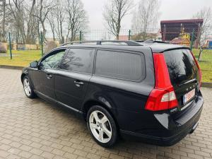 Melns Volvo V70 2009 Kuršėnai, ar dzinēja tilpumu 2.40 L un nobraukumu 319 tūkst. km par 4150 €, foto 16 vietnē AUTOMOTO.COM.LV