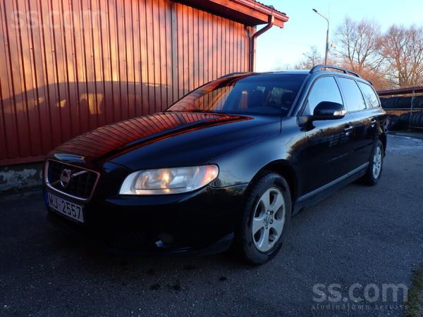 Melns Volvo V70 2009 Liepāja, ar dzinēja tilpumu 2.40 L un nobraukumu 316 tūkst. km par 4950 €, foto 4 vietnē AUTOMOTO.COM.LV