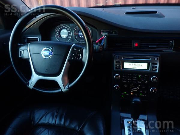 Melns Volvo V70 2009 Liepāja, ar dzinēja tilpumu 2.40 L un nobraukumu 316 tūkst. km par 4950 €, foto 7 vietnē AUTOMOTO.COM.LV