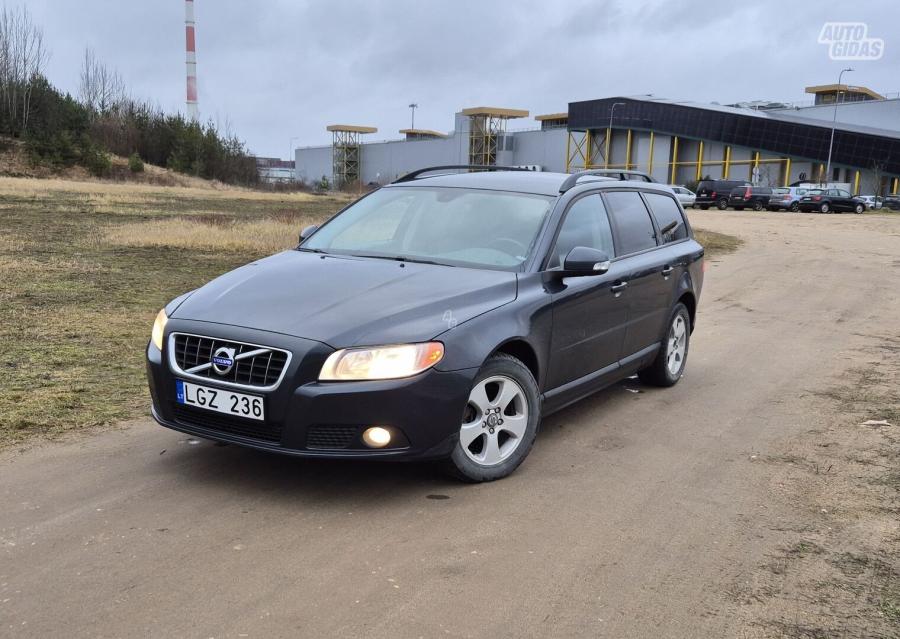 Melns Volvo V70 2009 Viļņa, ar dzinēja tilpumu 2.00 L un nobraukumu 325 tūkst. km par 2970 €, foto 1 vietnē AUTOMOTO.COM.LV