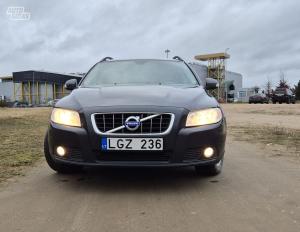 Melns Volvo V70 2009 Viļņa, ar dzinēja tilpumu 2.00 L un nobraukumu 325 tūkst. km par 2970 €, foto 2 vietnē AUTOMOTO.COM.LV