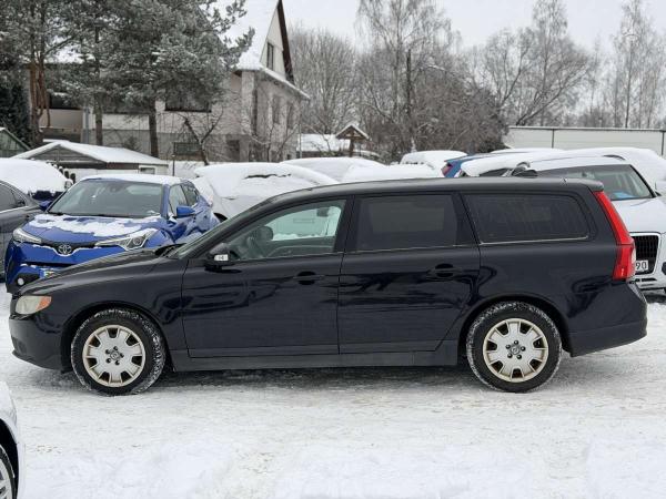 Melns Volvo V70 2009 Utena, ar dzinēja tilpumu 2.52 L un nobraukumu 280 tūkst. km par 1990 €, foto 4 vietnē AUTOMOTO.COM.LV