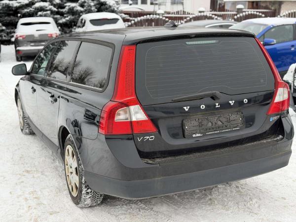 Melns Volvo V70 2009 Utena, ar dzinēja tilpumu 2.52 L un nobraukumu 280 tūkst. km par 1990 €, foto 5 vietnē AUTOMOTO.COM.LV
