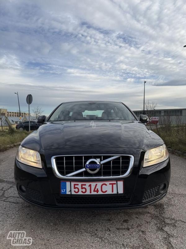 Melns Volvo V70 2009 Alīta, ar dzinēja tilpumu 2.00 L un nobraukumu 291 tūkst. km par 3850 €, foto 4 vietnē AUTOMOTO.COM.LV