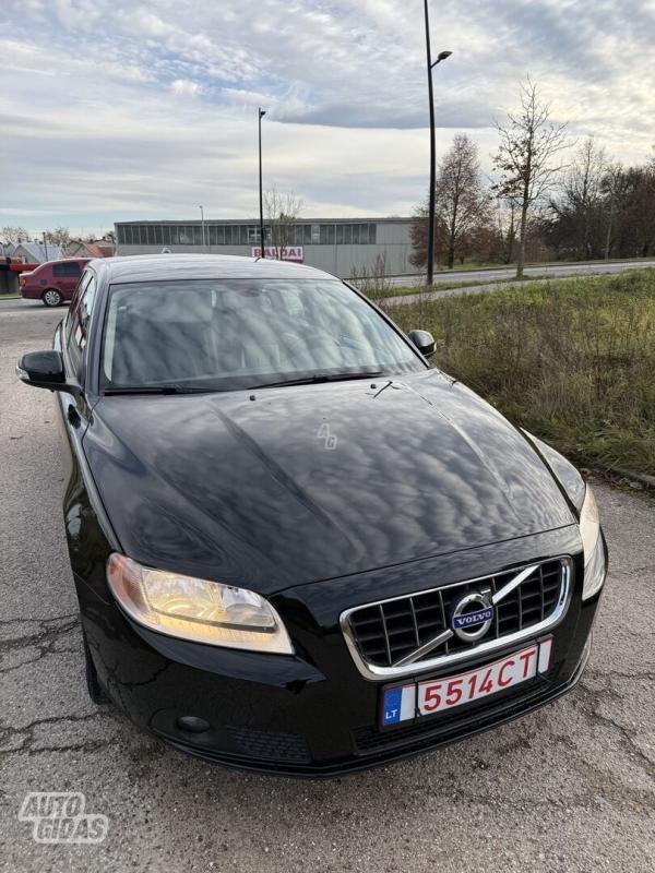 Melns Volvo V70 2009 Alīta, ar dzinēja tilpumu 2.00 L un nobraukumu 291 tūkst. km par 3850 €, foto 5 vietnē AUTOMOTO.COM.LV