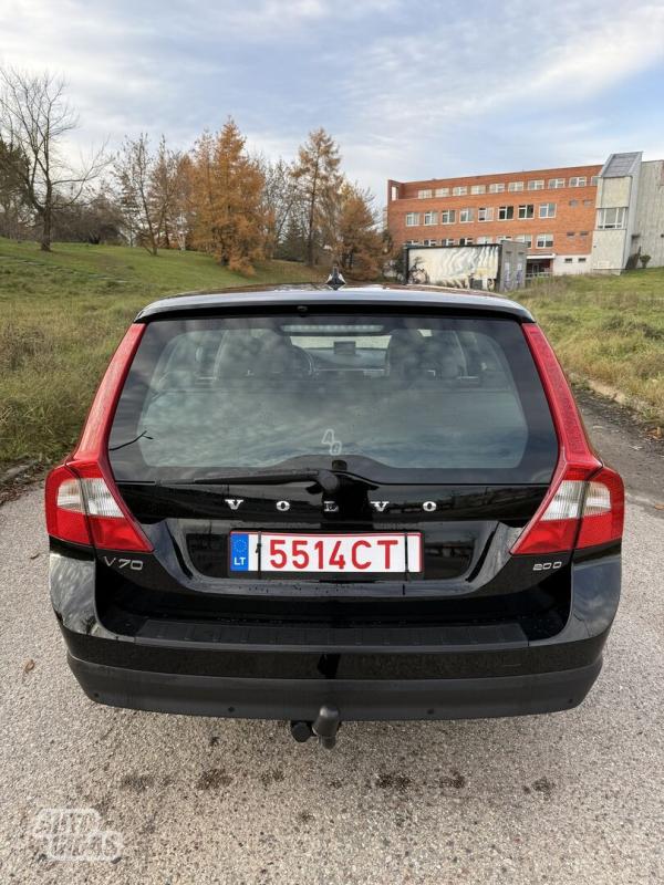 Melns Volvo V70 2009 Alīta, ar dzinēja tilpumu 2.00 L un nobraukumu 291 tūkst. km par 3850 €, foto 9 vietnē AUTOMOTO.COM.LV