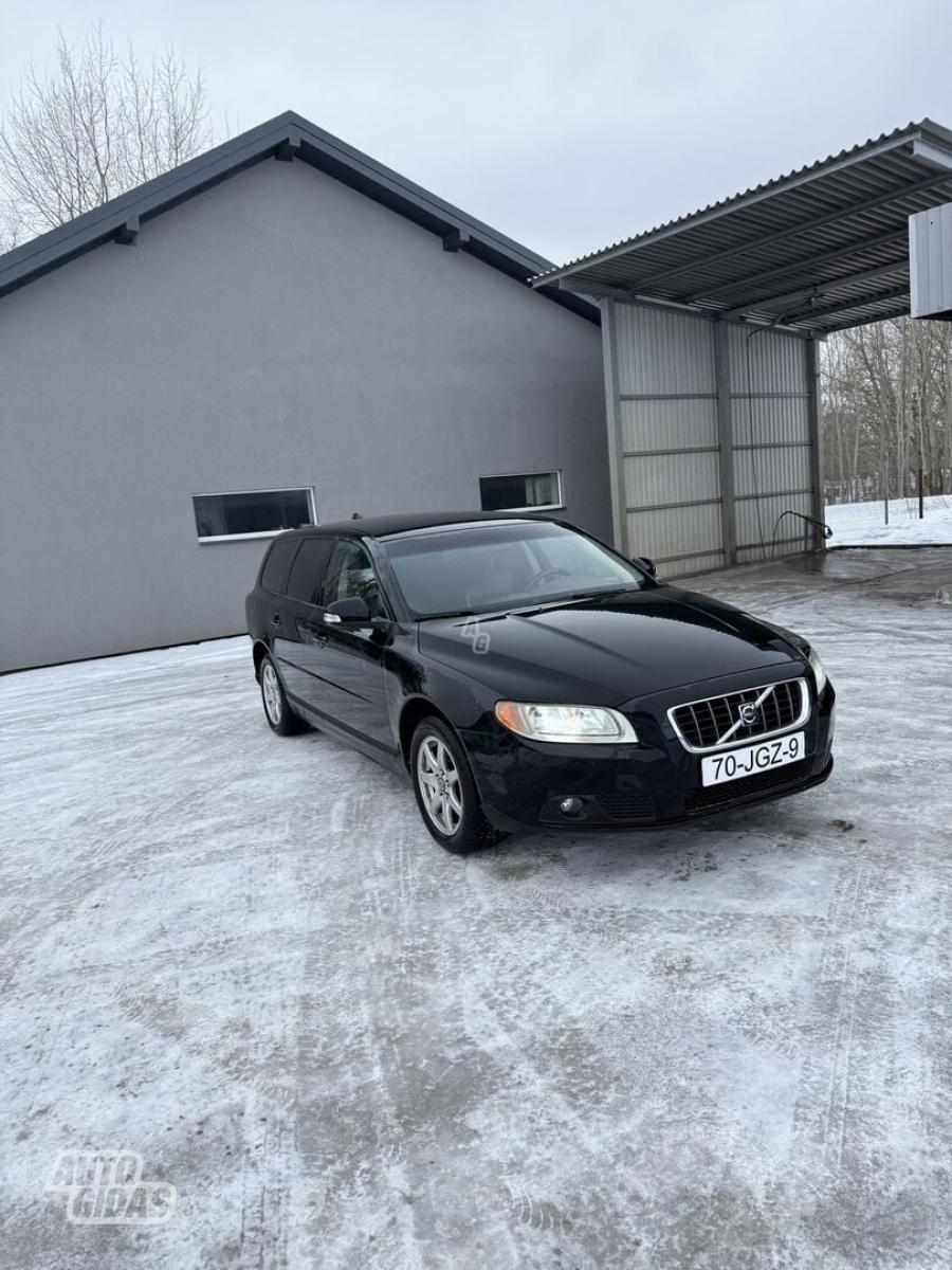 Black Volvo V70 2009 in Marijampole, with an engine capacity of 2.40 L and mileage of 300 thousand km for 3450 €, photo 1 on AUTOMOTO.COM.LV