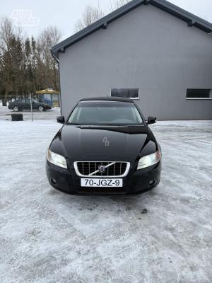 Black Volvo V70 2009 in Marijampole, with an engine capacity of 2.40 L and mileage of 300 thousand km for 3450 €, photo 2 on AUTOMOTO.COM.LV