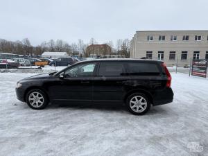 Black Volvo V70 2009 in Marijampole, with an engine capacity of 2.40 L and mileage of 300 thousand km for 3450 €, photo 4 on AUTOMOTO.COM.LV