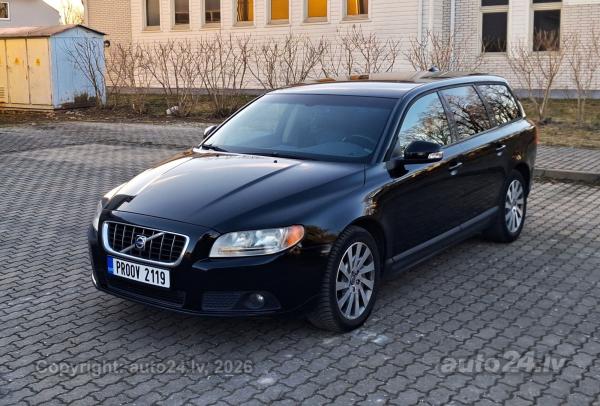 Melns Volvo V70 2009 Paide, ar dzinēja tilpumu 2.40 L un nobraukumu 327 tūkst. km par 5250 €, foto 2 vietnē AUTOMOTO.COM.LV
