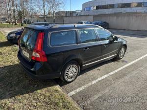 Melns Volvo V70 2009 Tallina, ar dzinēja tilpumu 2.00 L un nobraukumu 358 tūkst. km par 4200 €, foto 4 vietnē AUTOMOTO.COM.LV