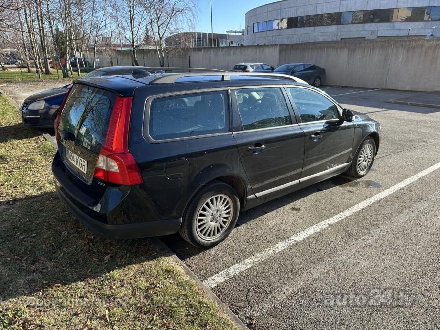 Melns Volvo V70 2009 Tallina, ar dzinēja tilpumu 2.00 L un nobraukumu 358 tūkst. km par 4200 €, foto 4 vietnē AUTOMOTO.COM.LV