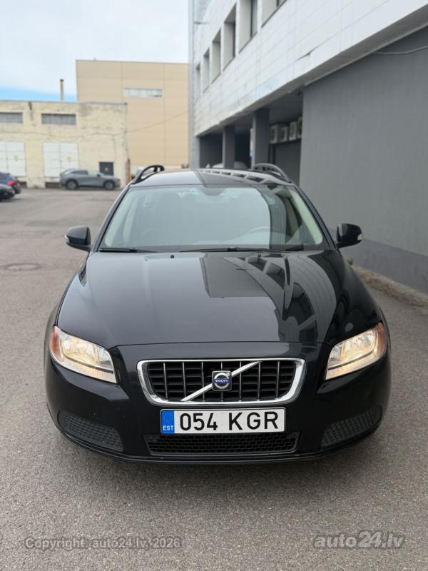 Black Volvo V70 2009 in Tallinn, with an engine capacity of 2.00 L and mileage of 353 thousand km for 2999 €, photo 2 on AUTOMOTO.COM.LV