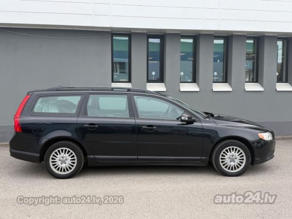 Black Volvo V70 2009 in Tallinn, with an engine capacity of 2.00 L and mileage of 353 thousand km for 2999 €, photo 4 on AUTOMOTO.COM.LV
