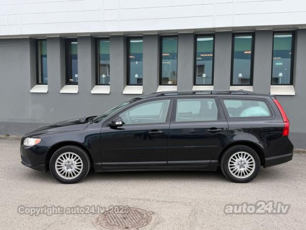 Black Volvo V70 2009 in Tallinn, with an engine capacity of 2.00 L and mileage of 353 thousand km for 2999 €, photo 5 on AUTOMOTO.COM.LV