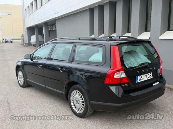 Black Volvo V70 2009 in Tallinn, with an engine capacity of 2.00 L and mileage of 353 thousand km for 2999 €, photo 7 on AUTOMOTO.COM.LV