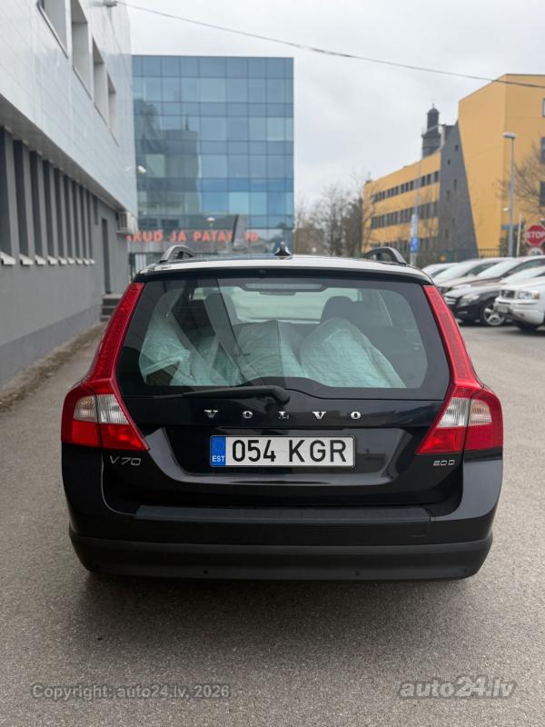 Black Volvo V70 2009 in Tallinn, with an engine capacity of 2.00 L and mileage of 353 thousand km for 2999 €, photo 9 on AUTOMOTO.COM.LV