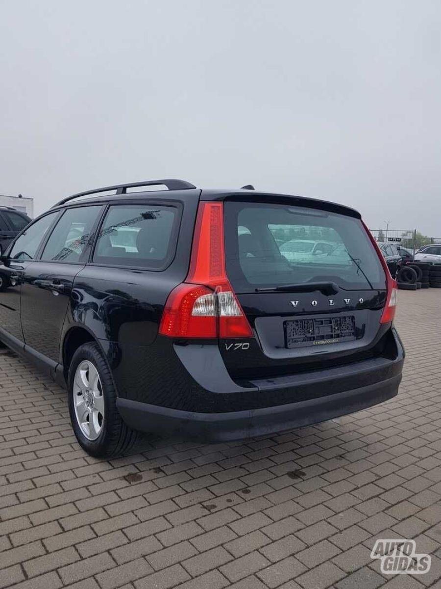 Melns Volvo V70 2009 Marijampole, ar dzinēja tilpumu 2.00 L un nobraukumu 369 tūkst. km par 3900 €, foto 5 vietnē AUTOMOTO.COM.LV