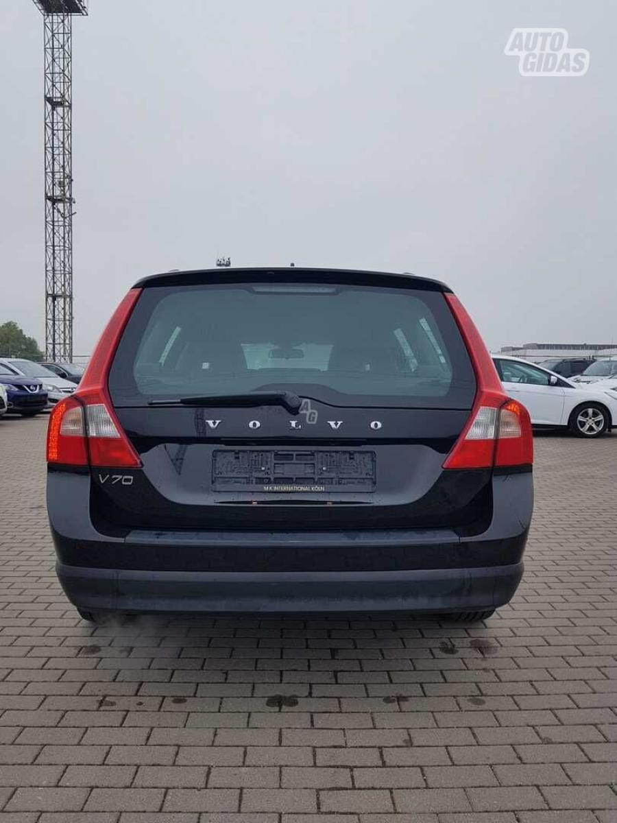 Melns Volvo V70 2009 Marijampole, ar dzinēja tilpumu 2.00 L un nobraukumu 369 tūkst. km par 3900 €, foto 7 vietnē AUTOMOTO.COM.LV