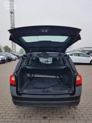 Melns Volvo V70 2009 Marijampole, ar dzinēja tilpumu 2.00 L un nobraukumu 369 tūkst. km par 3900 €, foto 8 vietnē AUTOMOTO.COM.LV