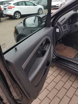 Melns Volvo V70 2009 Marijampole, ar dzinēja tilpumu 2.00 L un nobraukumu 369 tūkst. km par 3900 €, foto 13 vietnē AUTOMOTO.COM.LV