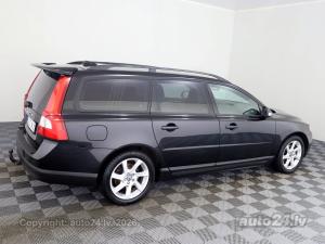 Melns Volvo V70 2009 Tallina, ar dzinēja tilpumu 2.40 L un nobraukumu 319 tūkst. km par 2999 €, foto 4 vietnē AUTOMOTO.COM.LV