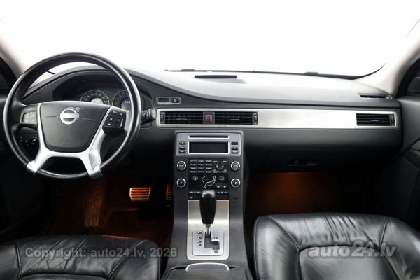 Black Volvo V70 2009 in Tallinn, with an engine capacity of 2.40 L and mileage of 319 thousand km for 2999 €, photo 5 on AUTOMOTO.COM.LV