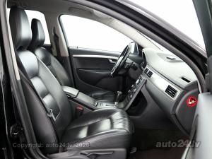 Melns Volvo V70 2009 Tallina, ar dzinēja tilpumu 2.40 L un nobraukumu 319 tūkst. km par 2999 €, foto 7 vietnē AUTOMOTO.COM.LV