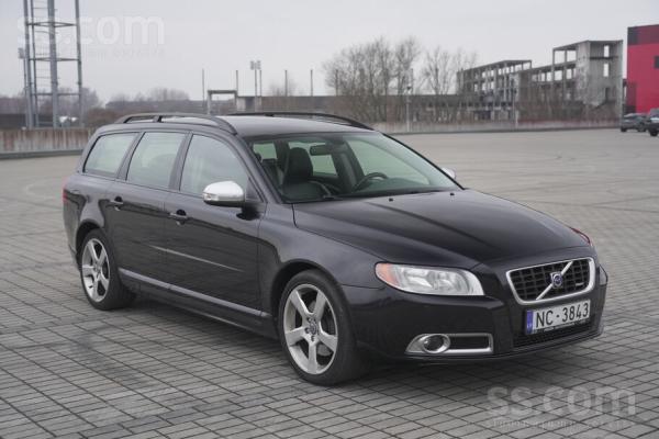 Melns Volvo V70 2009 Rīga, ar dzinēja tilpumu 2.40 L un nobraukumu 273 tūkst. km par 4990 €, foto 7 vietnē AUTOMOTO.COM.LV