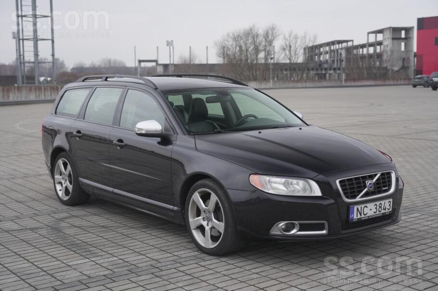Melns Volvo V70 2009 Rīga, ar dzinēja tilpumu 2.40 L un nobraukumu 273 tūkst. km par 4990 €, foto 8 vietnē AUTOMOTO.COM.LV