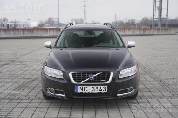 Melns Volvo V70 2009 Rīga, ar dzinēja tilpumu 2.40 L un nobraukumu 273 tūkst. km par 4990 €, foto 8 vietnē AUTOMOTO.COM.LV
