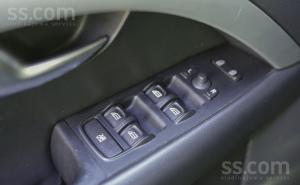 Melns Volvo V70 2009 Rīga, ar dzinēja tilpumu 2.40 L un nobraukumu 273 tūkst. km par 4990 €, foto 15 vietnē AUTOMOTO.COM.LV