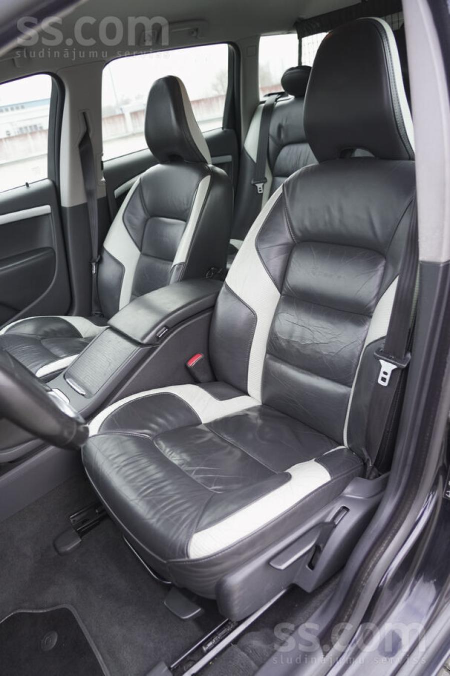 Melns Volvo V70 2009 Rīga, ar dzinēja tilpumu 2.40 L un nobraukumu 273 tūkst. km par 4990 €, foto 31 vietnē AUTOMOTO.COM.LV