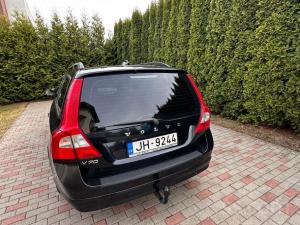 Black Volvo V70 2009 in Riga, with an engine capacity of 2.40 L and mileage of 233 thousand km for 4100 €, photo 7 on AUTOMOTO.COM.LV