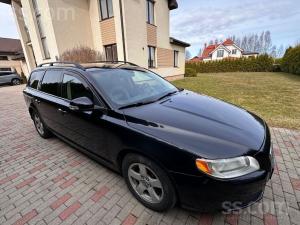 Black Volvo V70 2009 in Riga, with an engine capacity of 2.40 L and mileage of 233 thousand km for 4100 €, photo 15 on AUTOMOTO.COM.LV