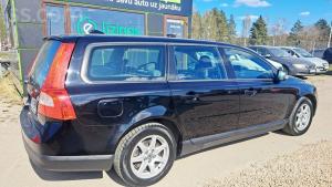 Black Volvo V70 2009 in Riga, with an engine capacity of 2.00 L and mileage of 272 thousand km for 3900 €, photo 3 on AUTOMOTO.COM.LV