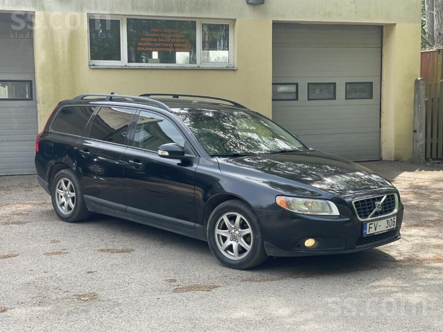 Melns Volvo V70 2009 Rīga, ar dzinēja tilpumu 2.00 L un nobraukumu 297 tūkst. km par 2650 €, foto 7 vietnē AUTOMOTO.COM.LV